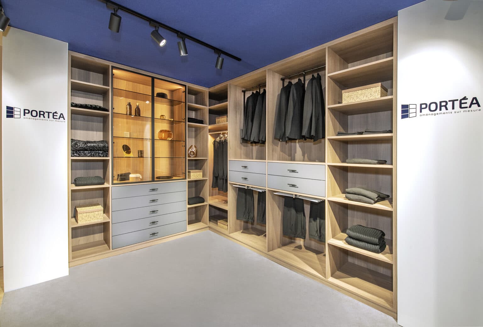 Les 3 raisons d'intégrer un dressing sur mesure - Portéa